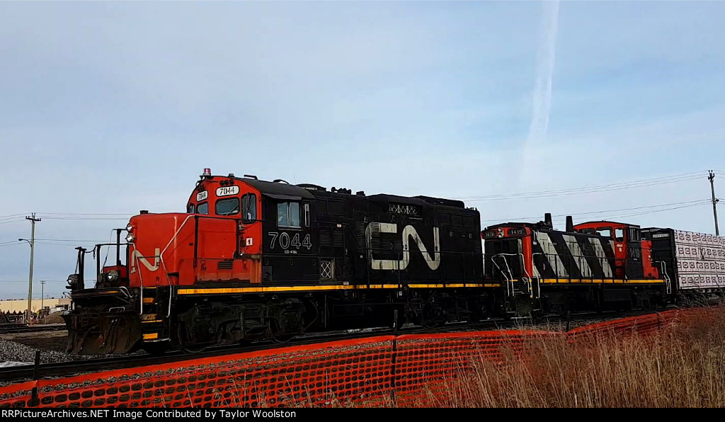 CN 7044